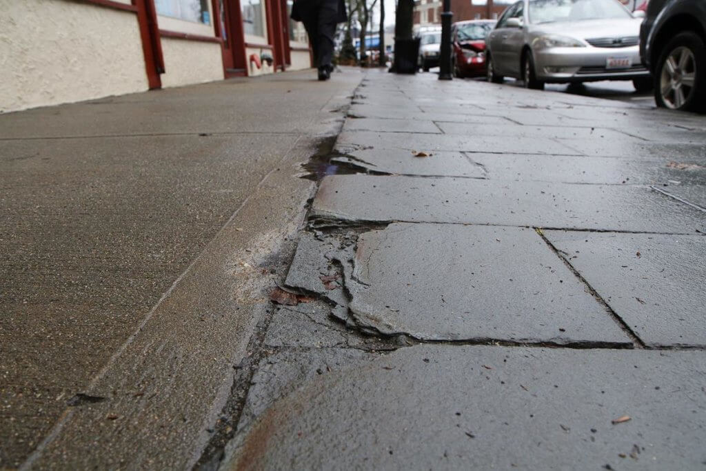Oakland sidewalk ordinance cracks and buckles after owner's object ...